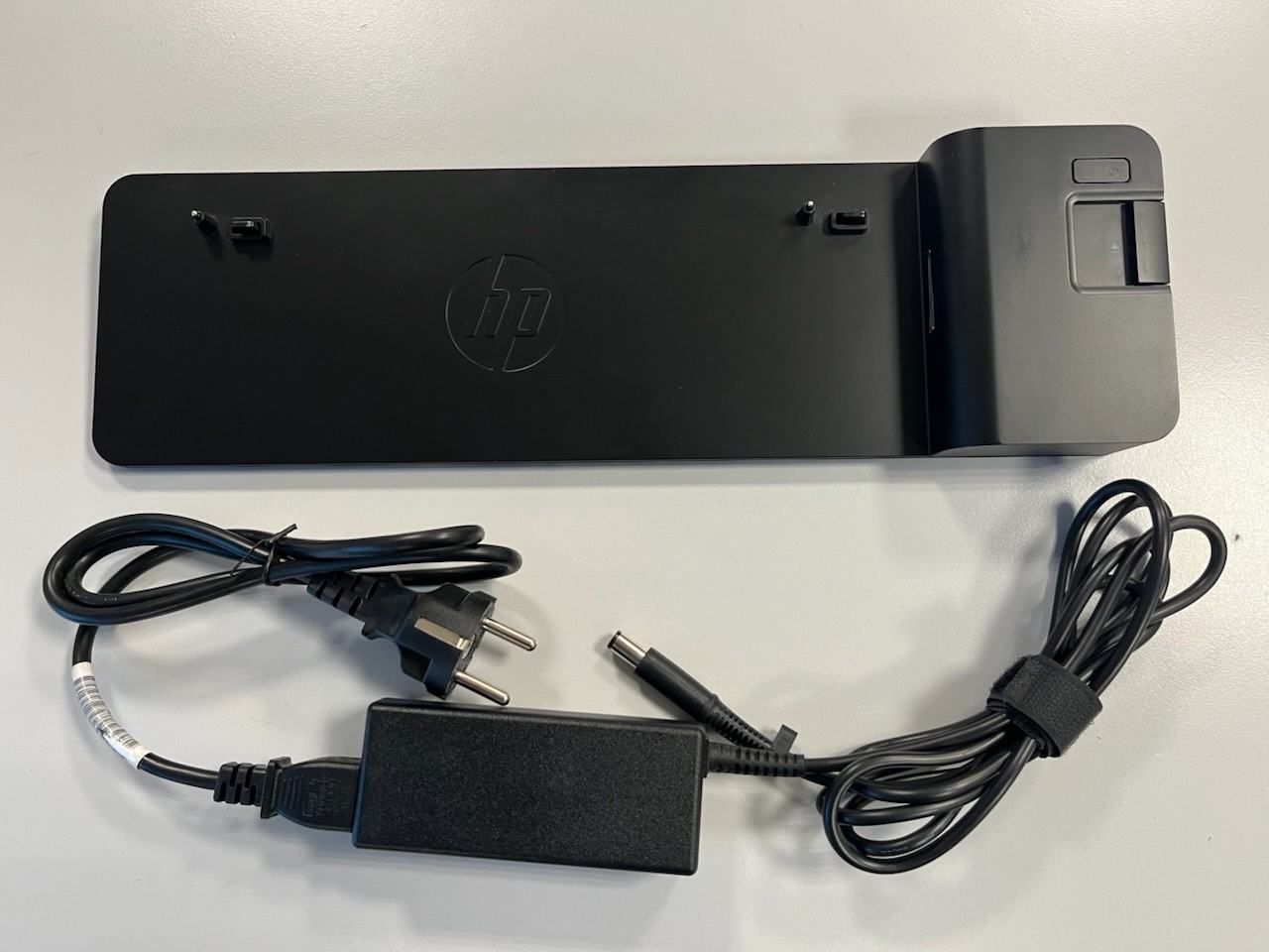 HP Ultra Slim Docking Station (D9Y19AV#ABB) + napajalnik