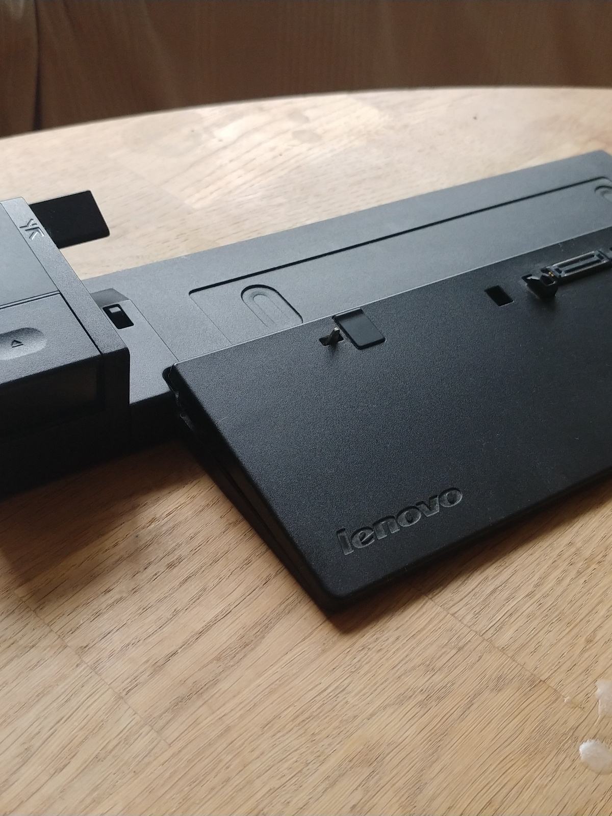 Lenovo Thinkpad Pro Dock 40A1 + 90W napajalnik