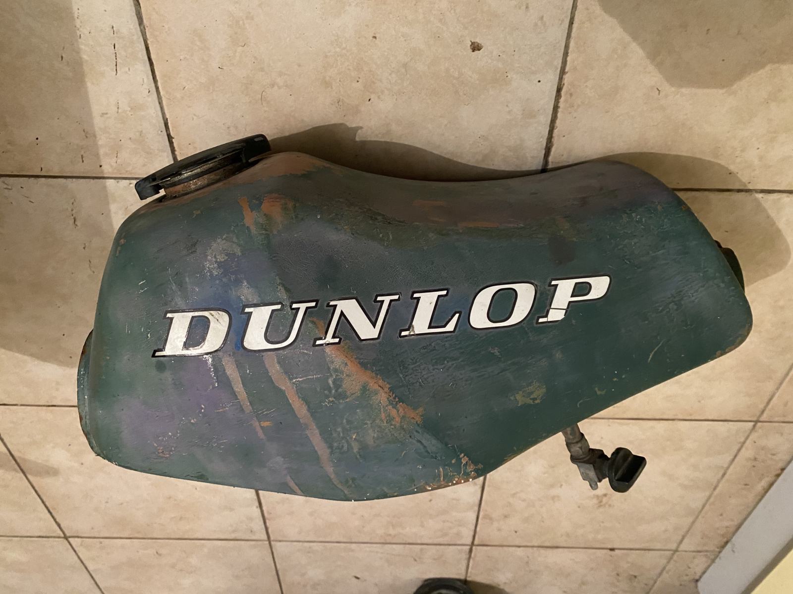 Tomos rezervni deli