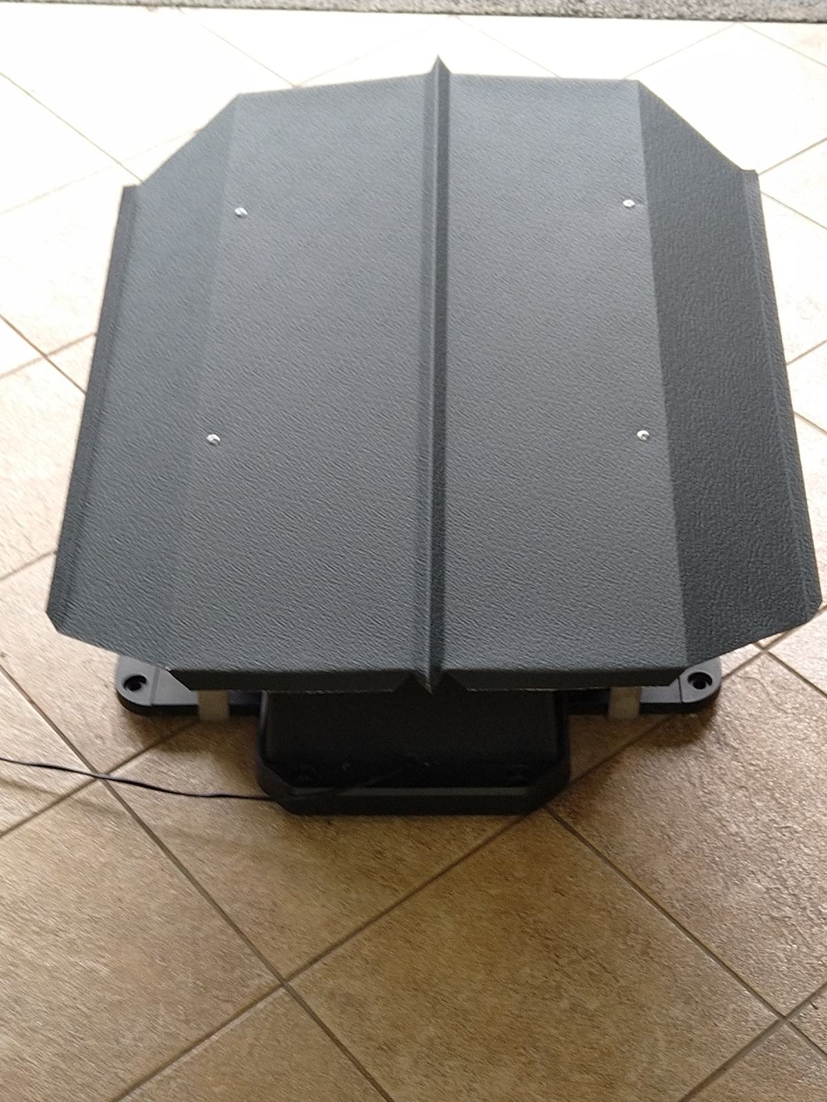 Garaža (streha) za robotske kosilnice