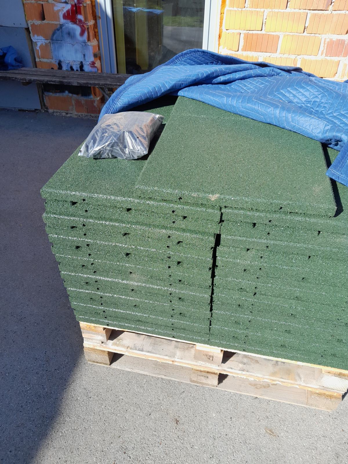 Guma za igrišča, vrt 4cm plošče