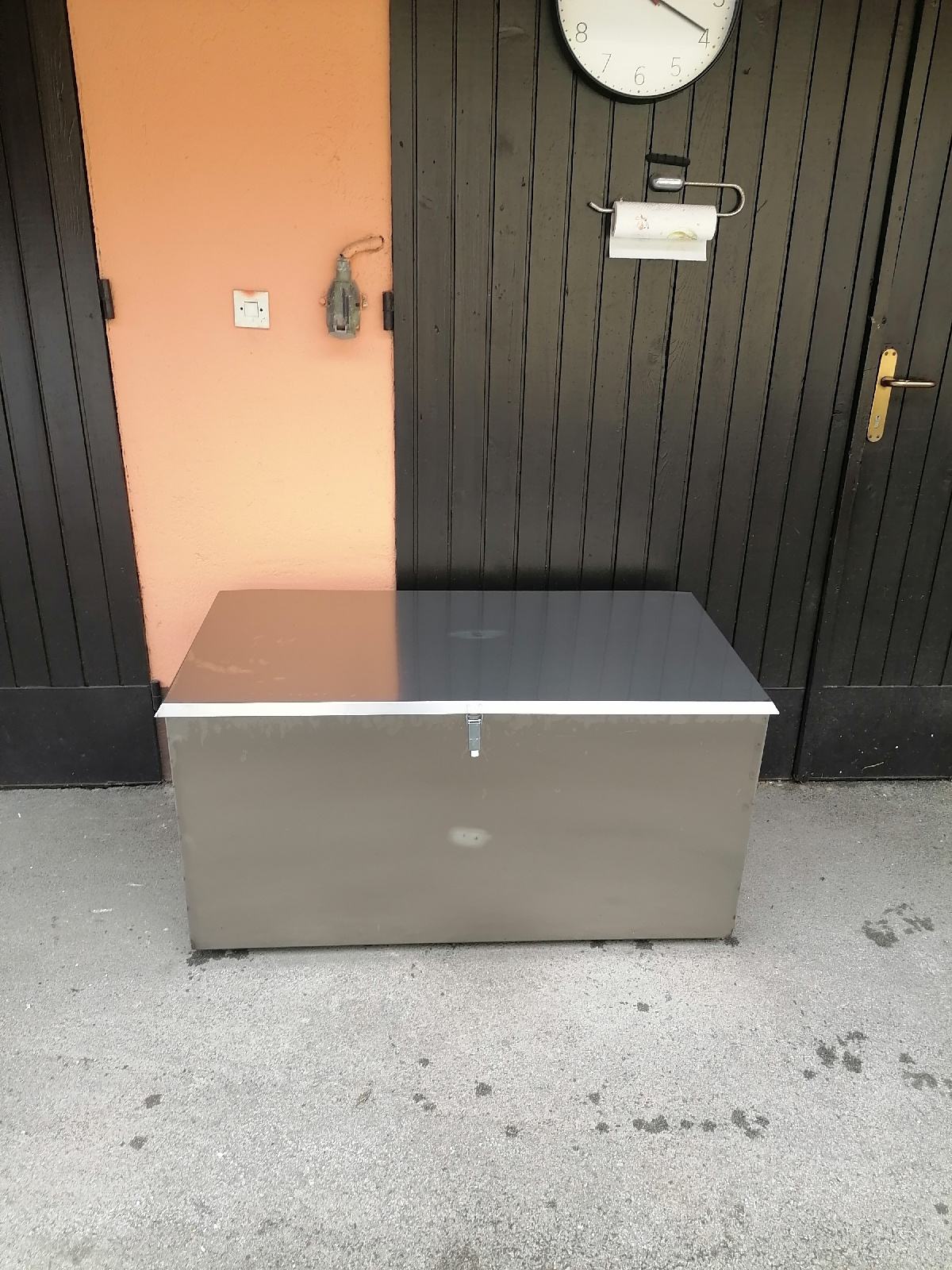 Inox zabojnik