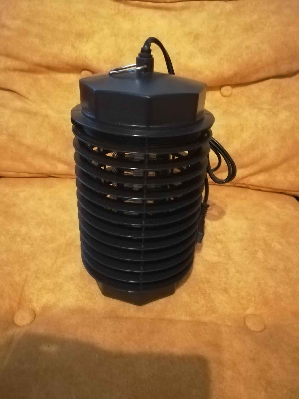 Lučka za komarje električna