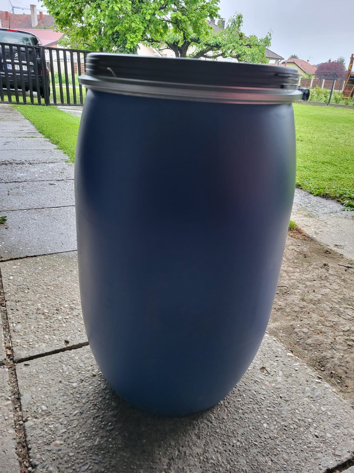 Plastični sodi 150l,200l