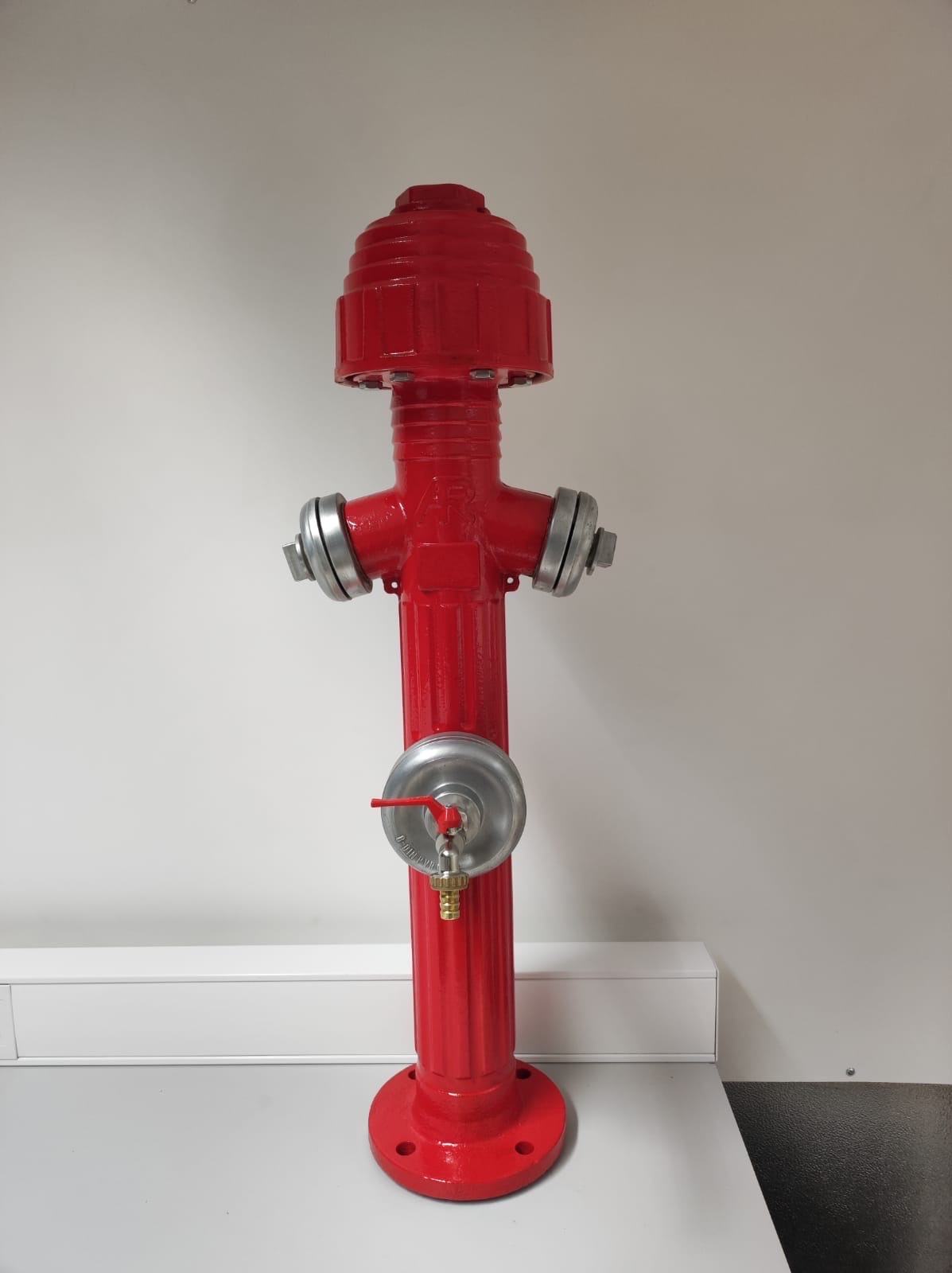 Samostoječa vrtna pipa / hidrant /pitnik