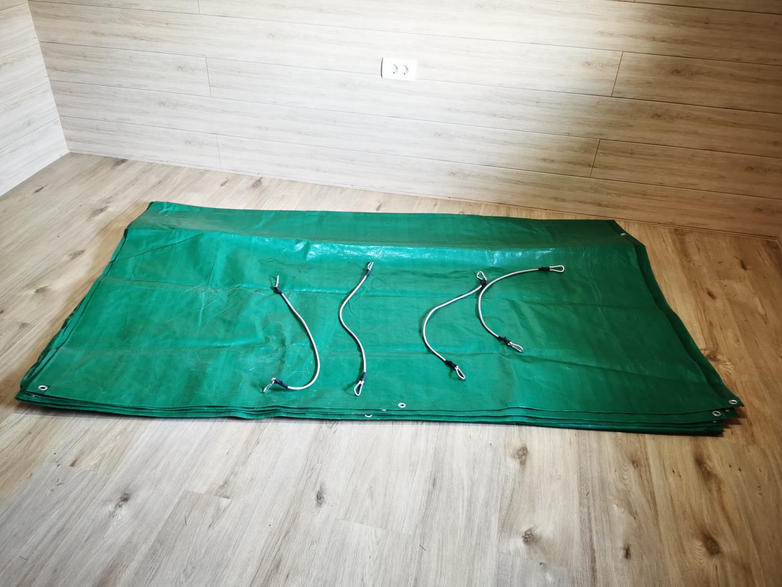ZAŠČITNA PONJAVA 4 X 5 m & 4x napenjalna vrv s sponko