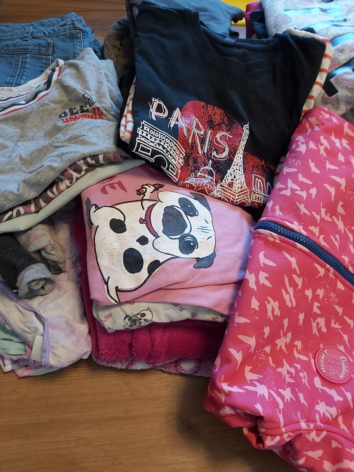 komplet oblačil 146-152 deklica.