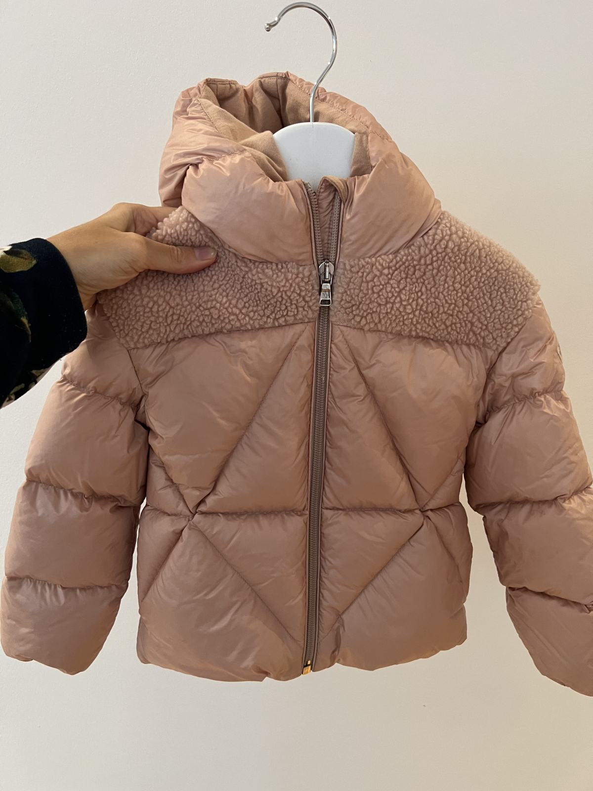 Prodam otroško bundo znamke Moncler št. 92. (za dve leti) ️ ️ ️