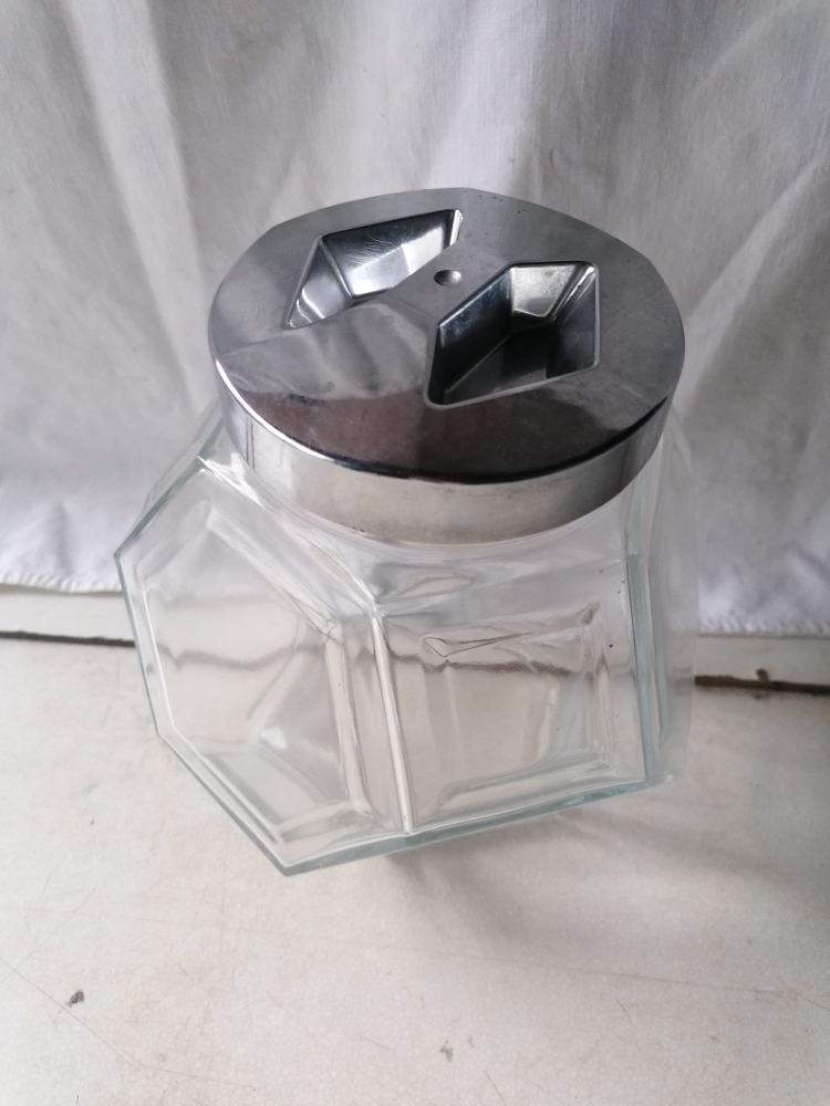 STEKLENA POSODA Z POKROVOM 20 x 19 cm