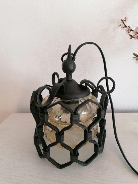 Ročno kovan lestenec Kropa