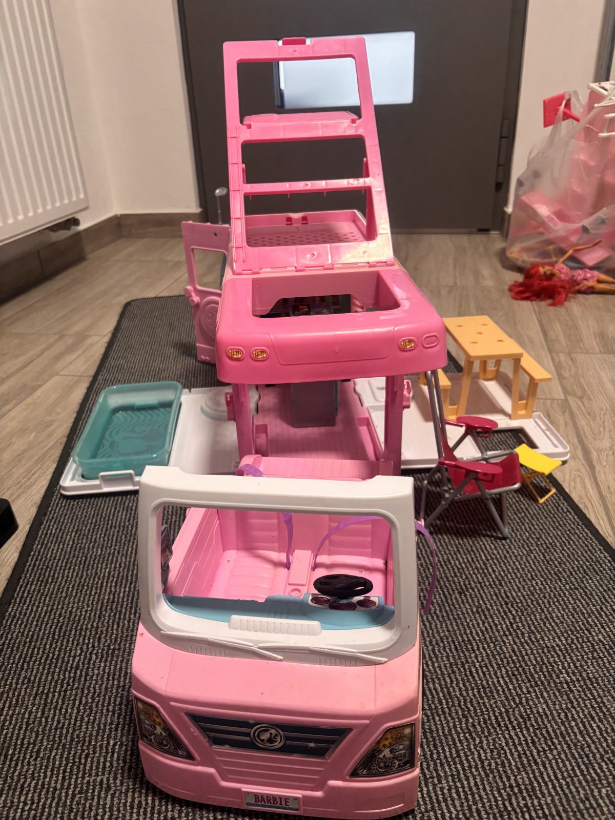 Barbie avtodom
