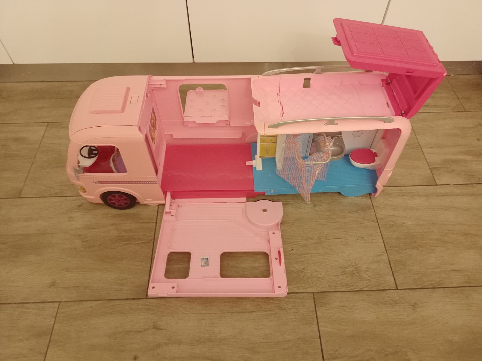 Barbie Mattel avtodom