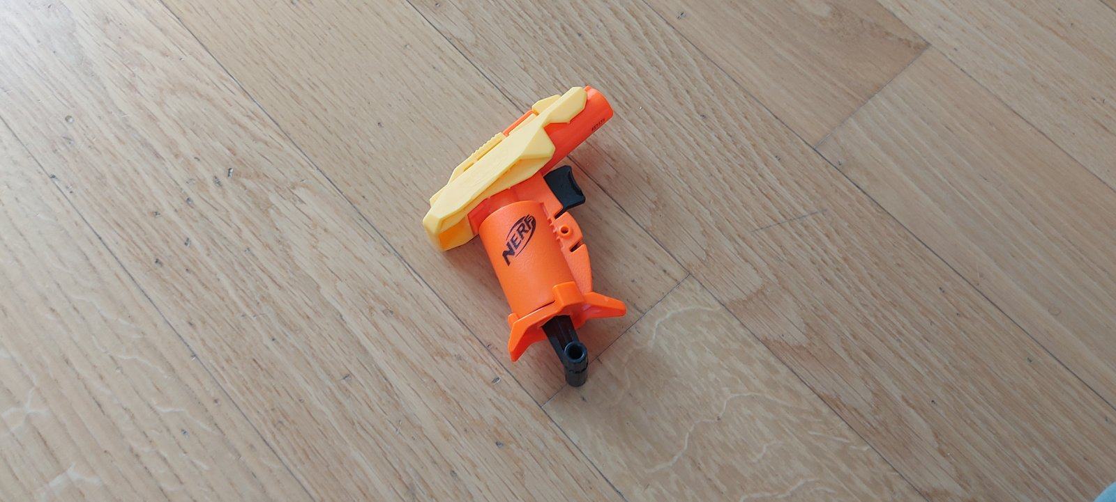 NERF mini pištola