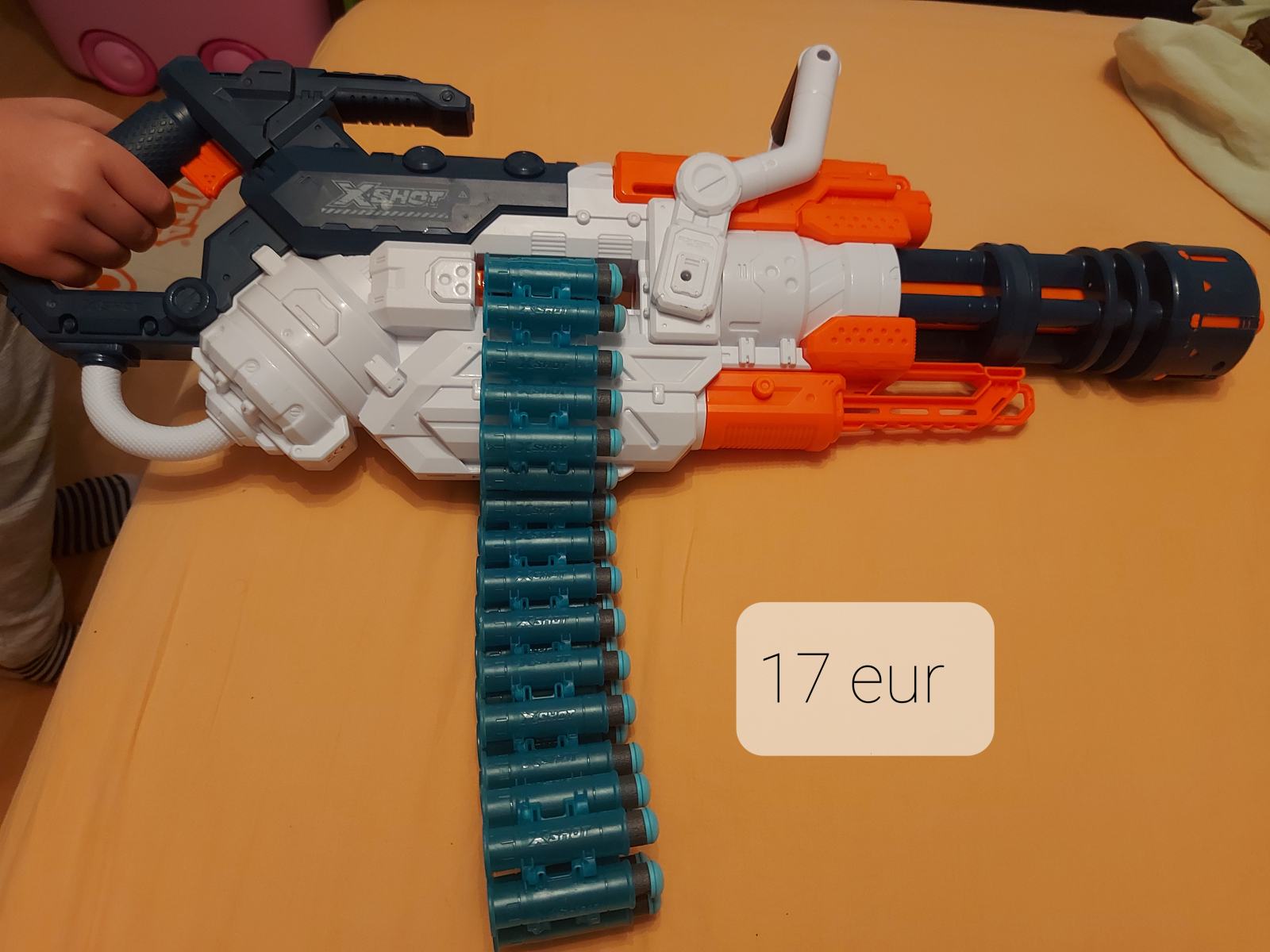 PISTOLA Xshot minigun