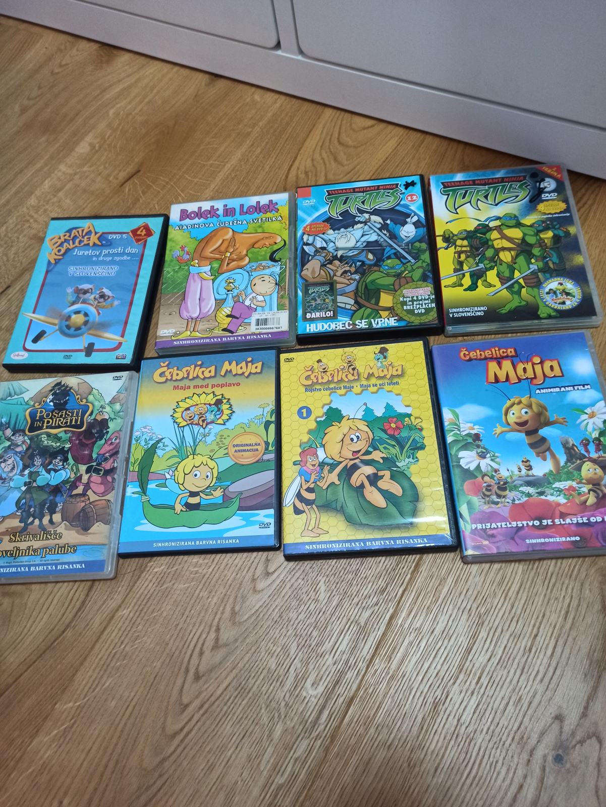 Sinhronizirane risanke 8x DVD