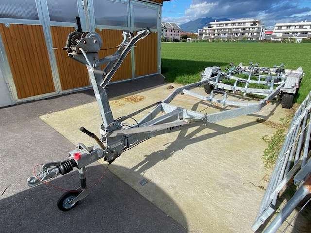 Prikolica za čoln Ellebi LBN 1220, NDM 1500kg, nosilnost 1180kg