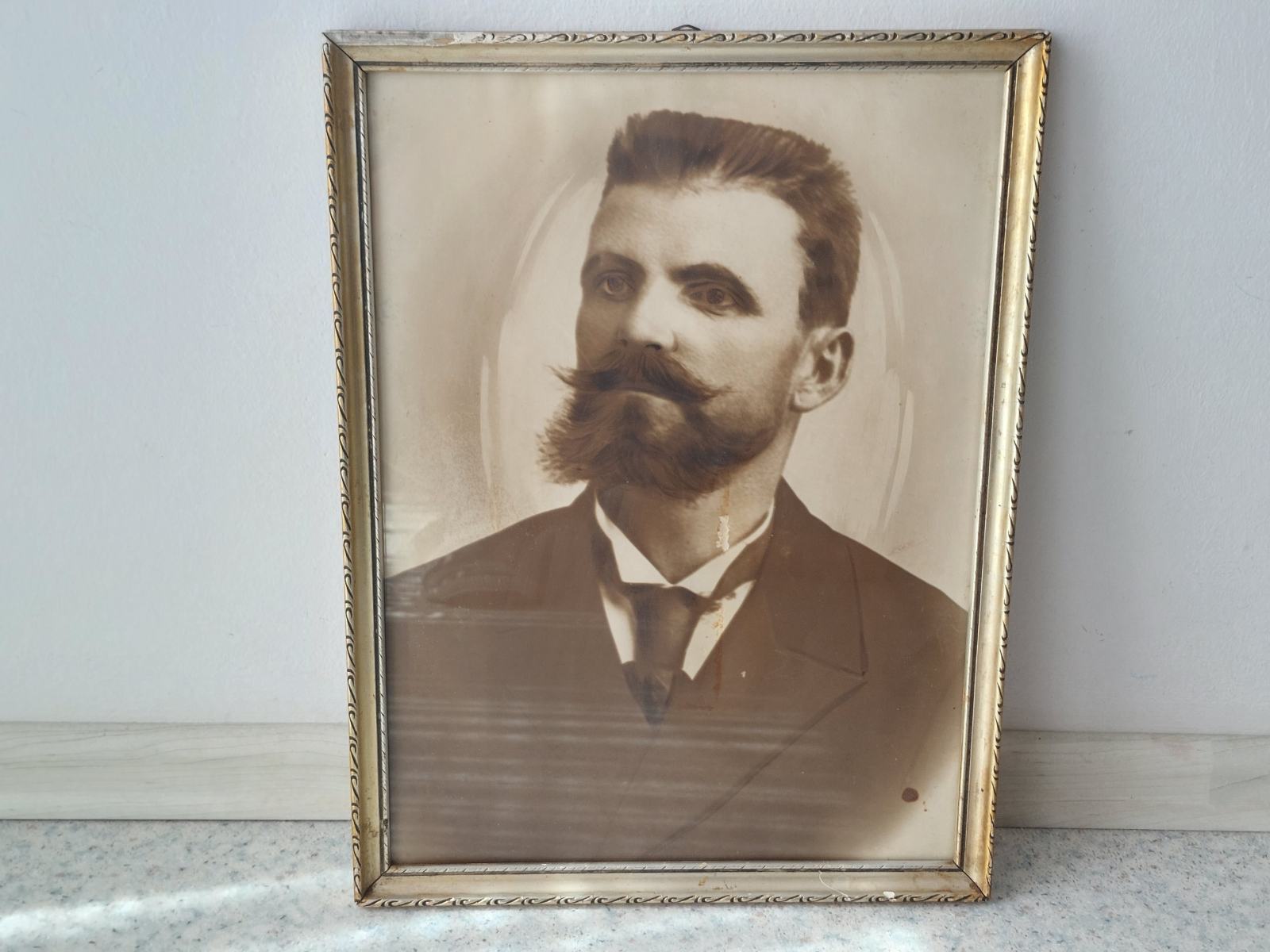 STARA FOTOGRAFIJA,SLIKA MORDA POMEMBNEGA MOŽA TISTEGA ČASA