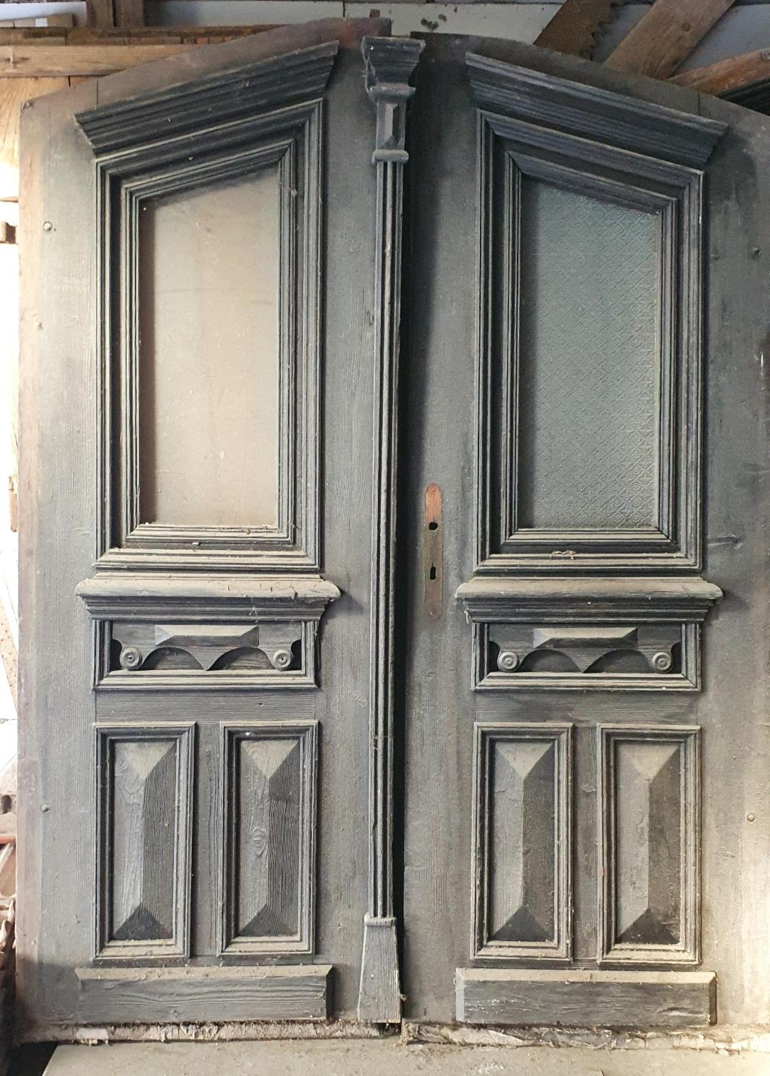 Stara lesena vhodna vrata