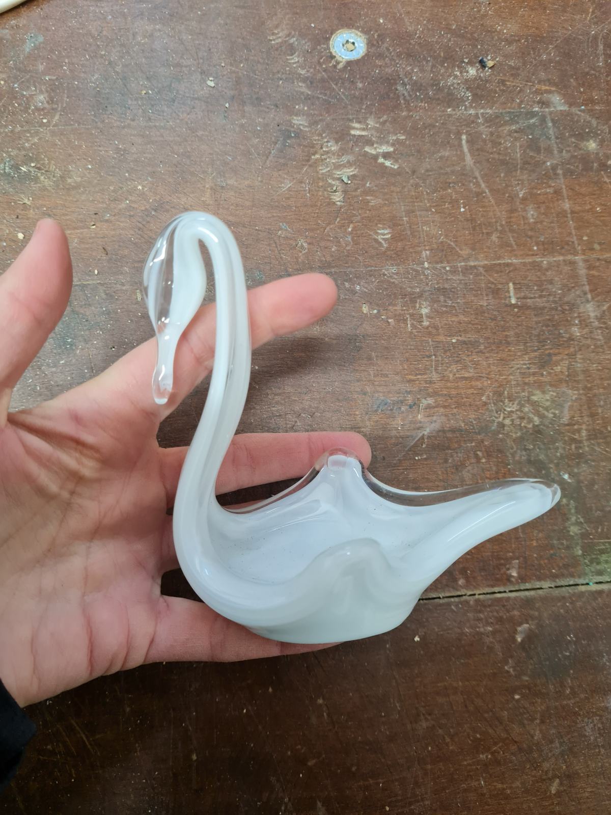 Labod, verjetno muransko steklo