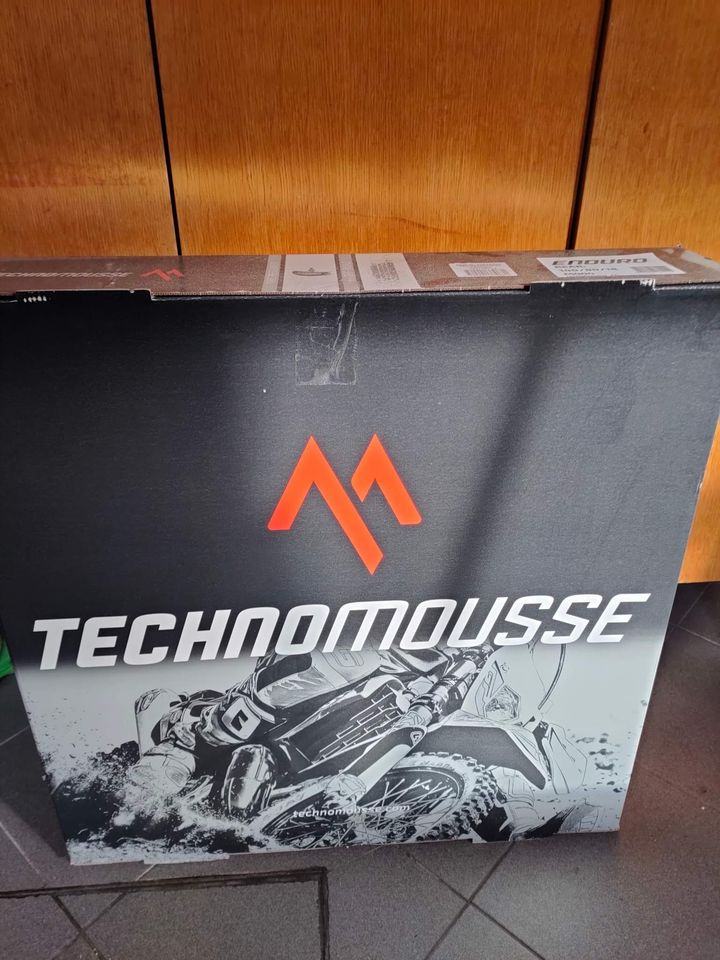 TechnoMousse Enduro Rear 140-80-18 - mousse | mus