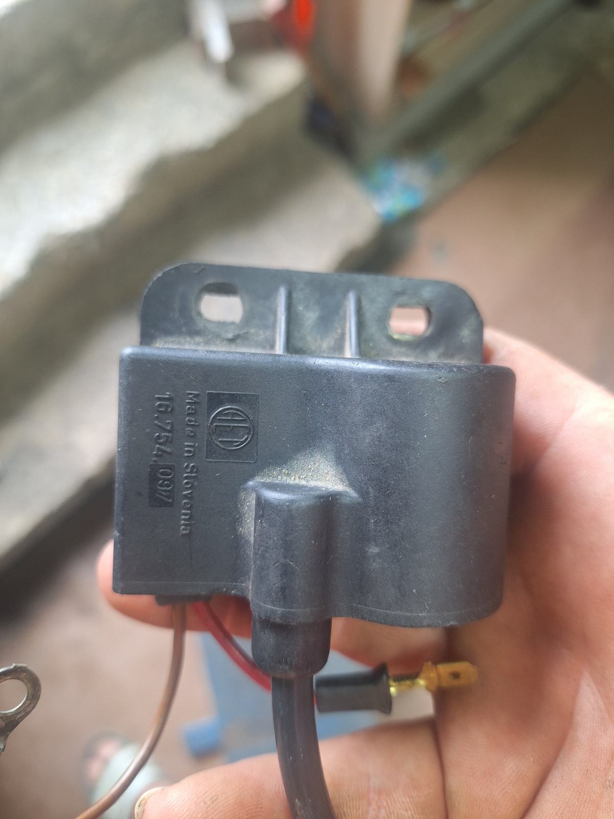 Vžigalna tuljava tomos 12v