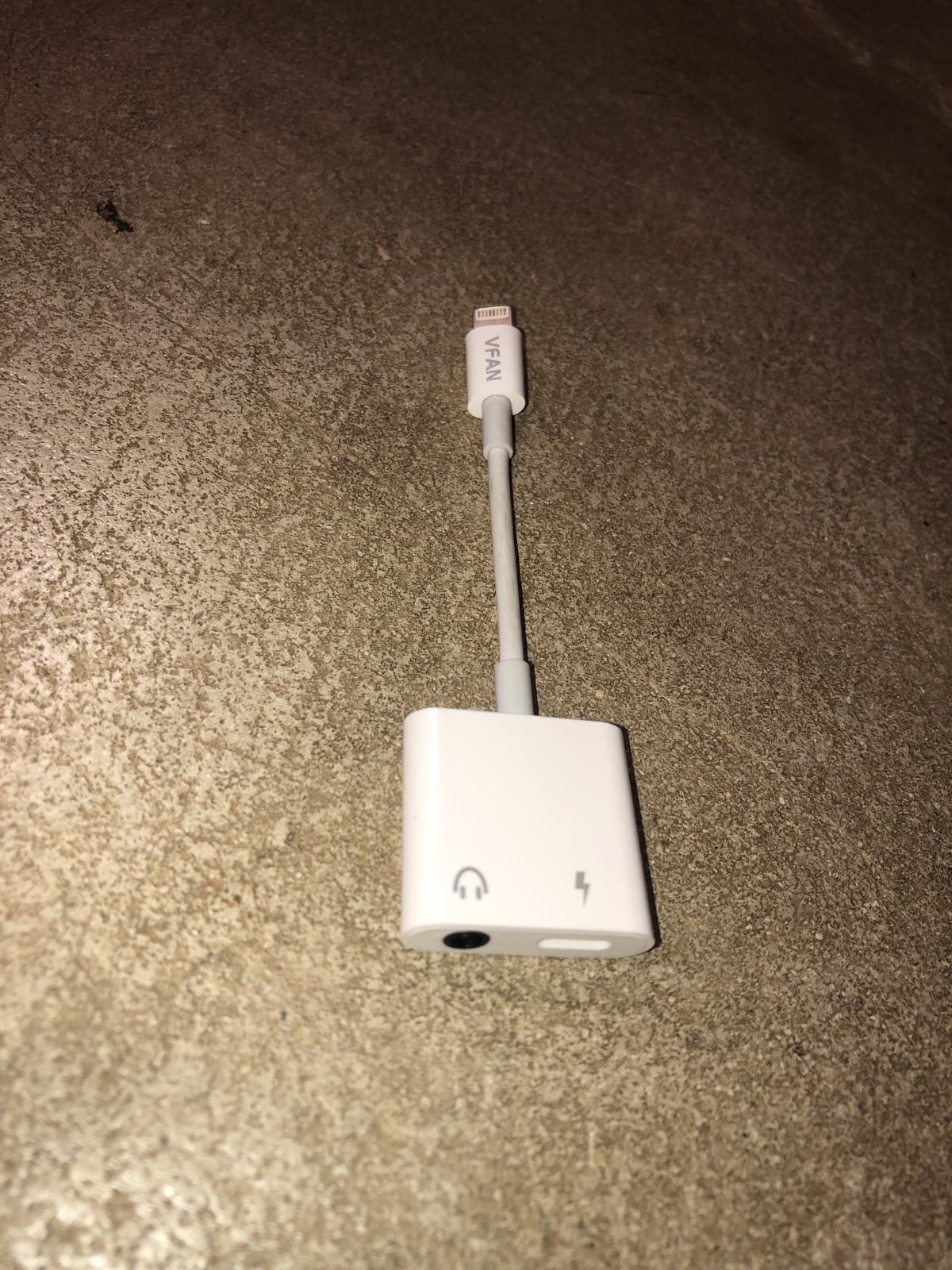 Aux adapter za iphone
