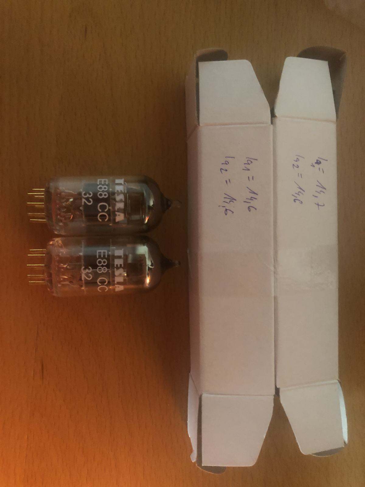 Elektronka NOS Tesla ECC88, E88CC, 6DJ8, 6922 Uparjen par