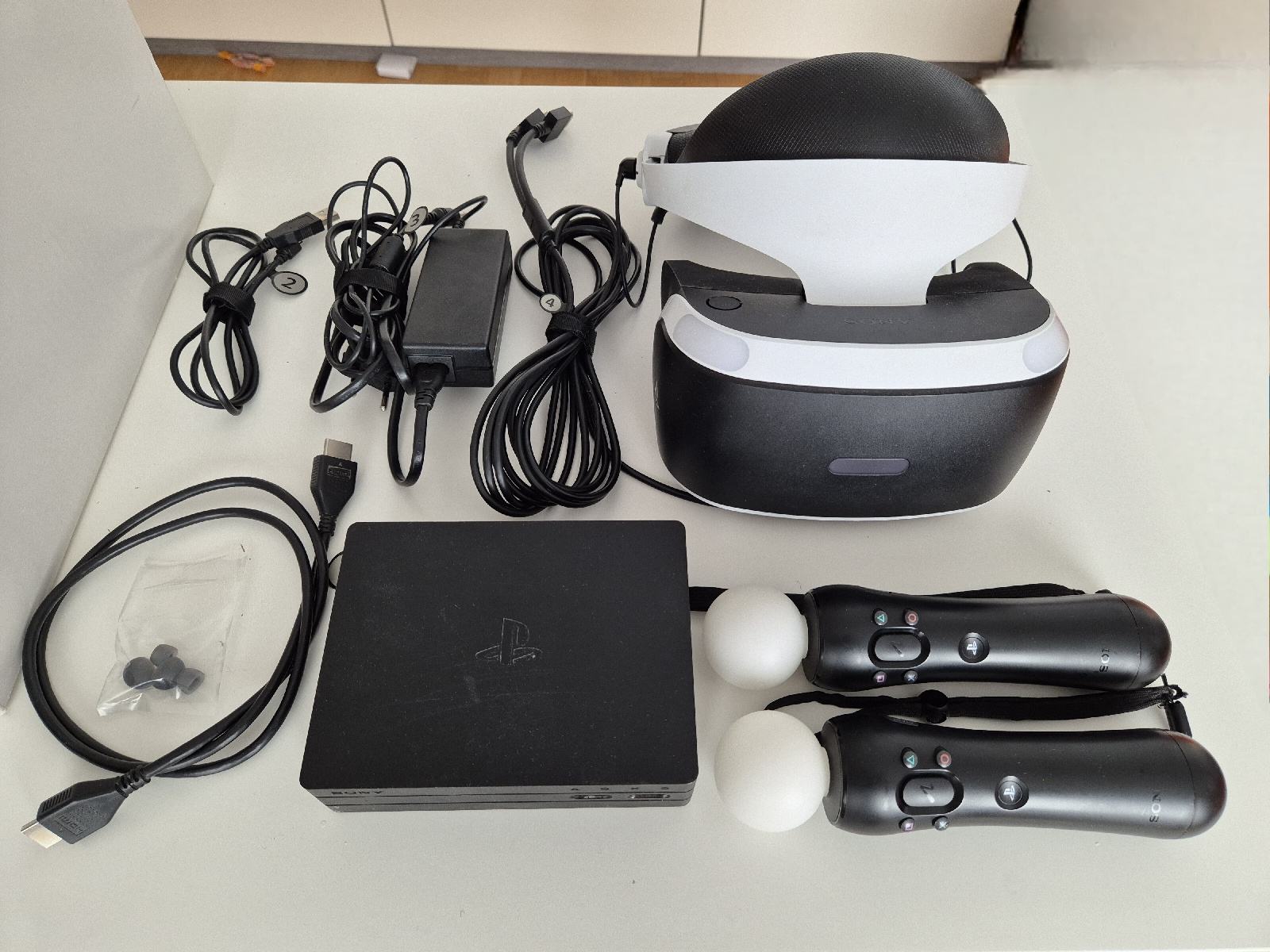 PS4 PSVR v2 Play Station VR v2 in move motion kontroler 2x