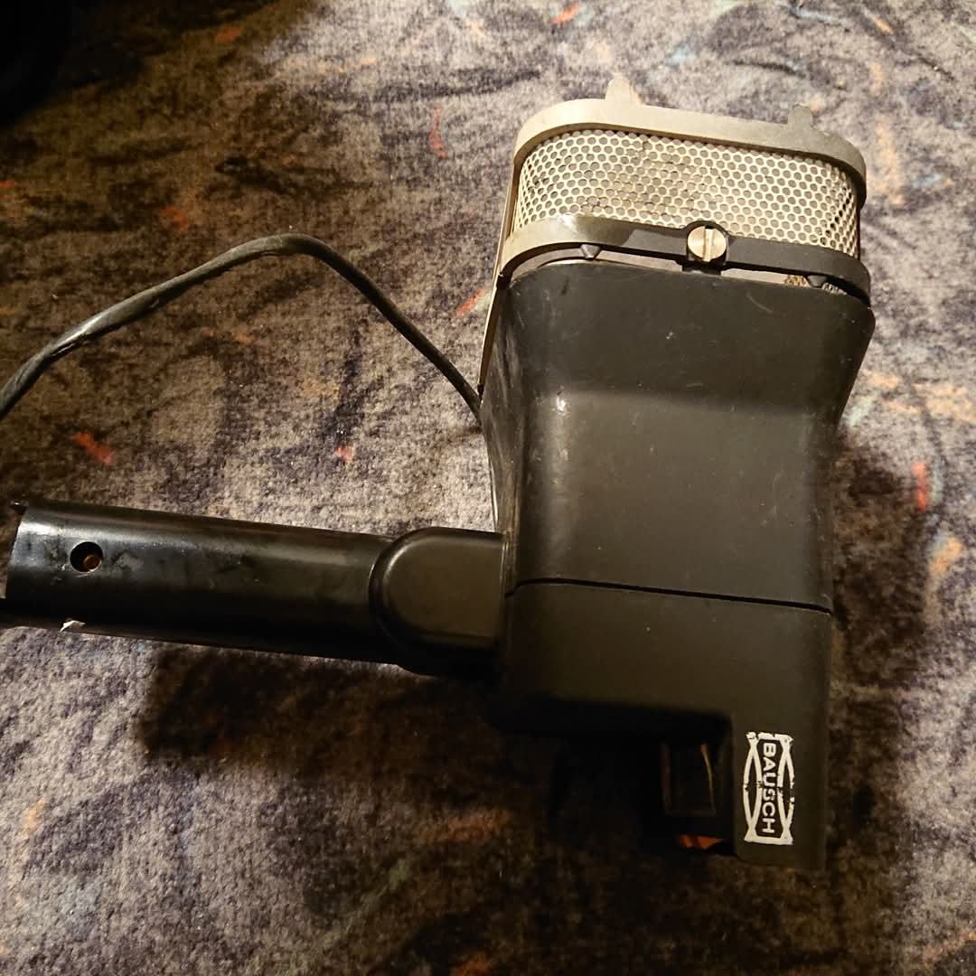 Elektricna luc zelo močna dve halogenki z ventilatorjem