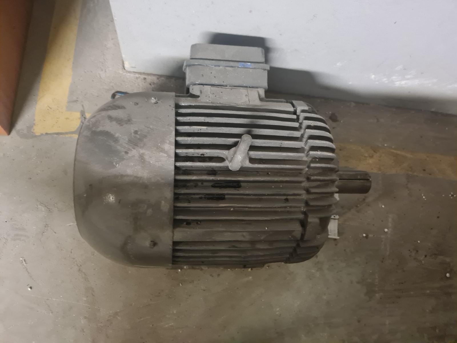 Elektromotor 7.5kW 2800 obr/min Obnovljen