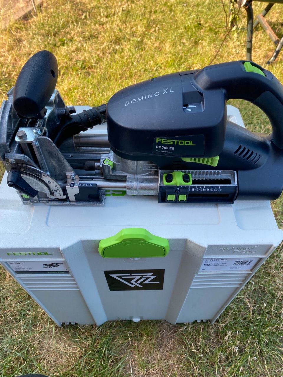 kot nov festool domino xl df 700 eq s sistemom zatičev celoten komplet