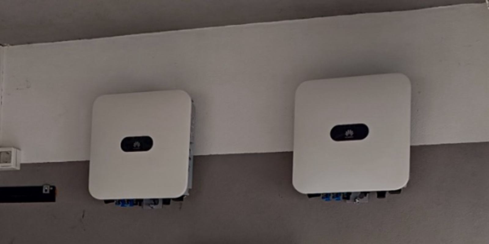 SE: enofazni razmernik 6KW Huawei (2 kom.) - polovična cena
