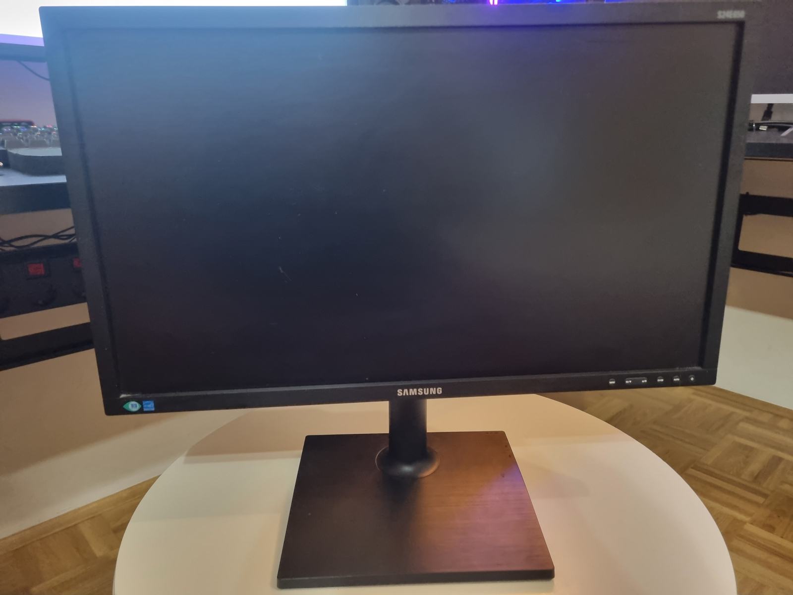 24 MONITOR SAMSUNG S24E650 2 kom