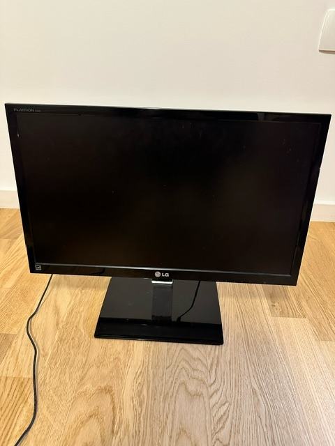 LG 23 INCH Monitor
