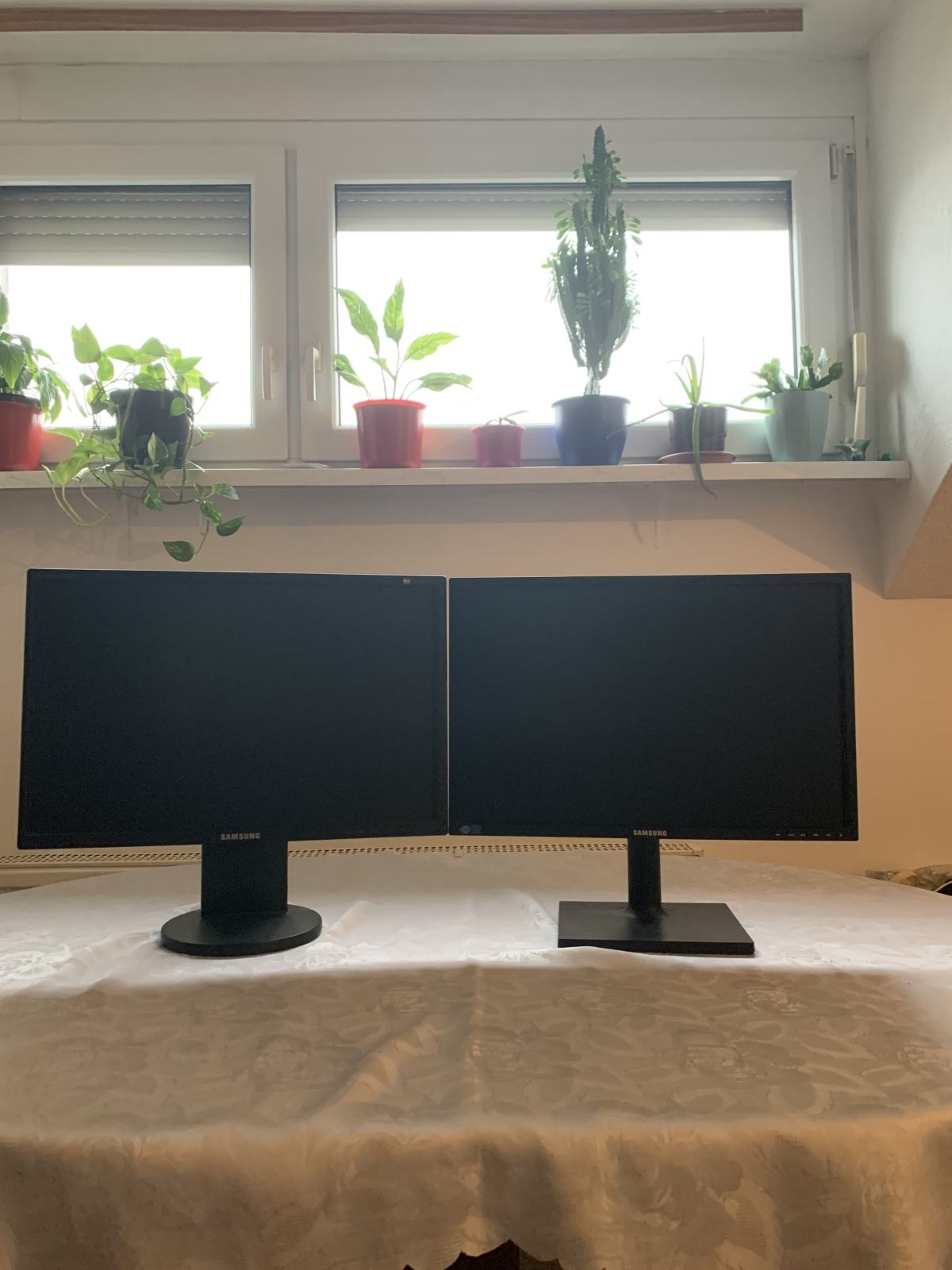 Samsung S22C450 + Samsung SyncMaster 2243 - Odlično stanje