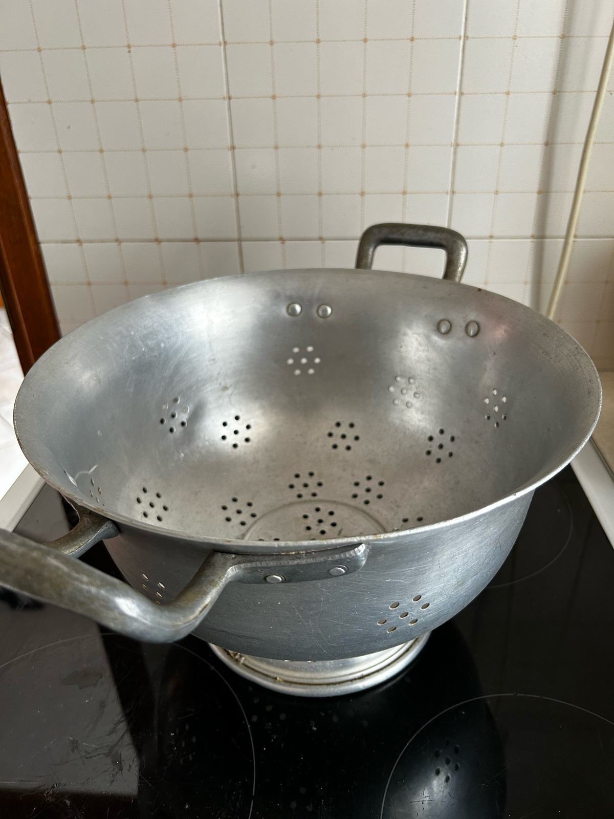 Aluminijasto retro cedilo