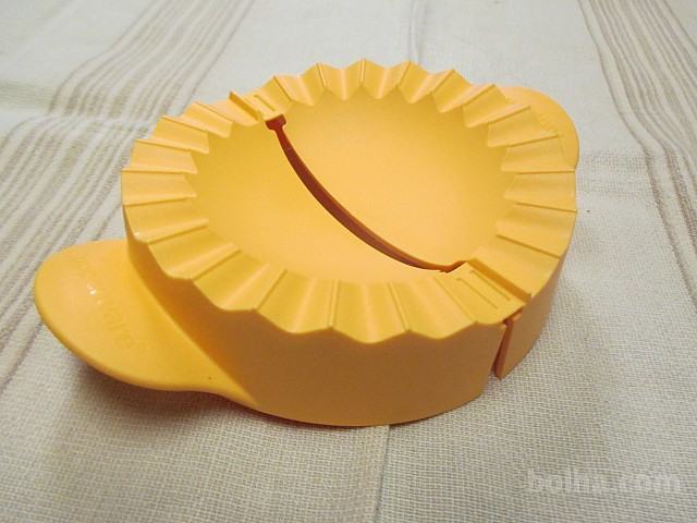 Tupperwarov Gospod Cmok