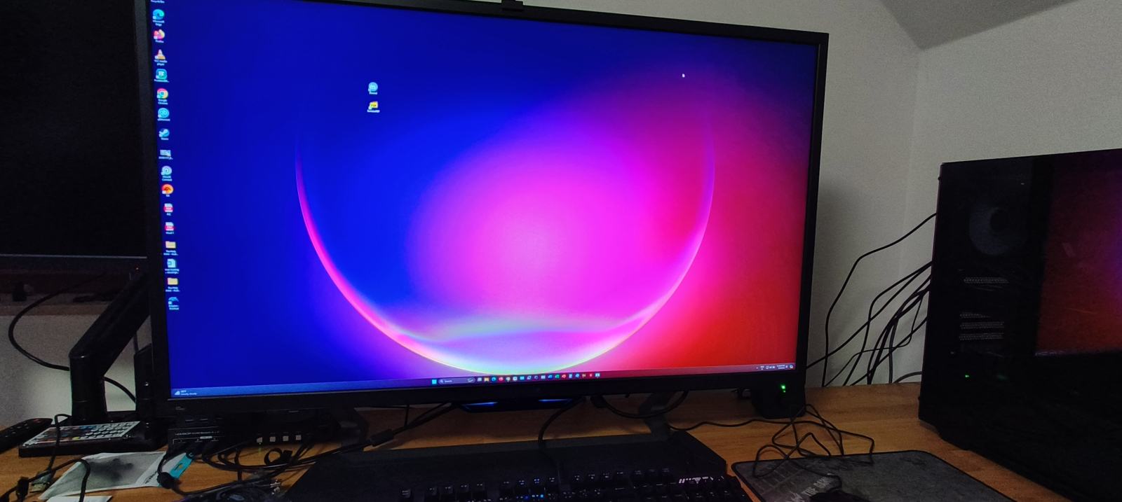 Acer Predator CG437KS Gaming Monitor