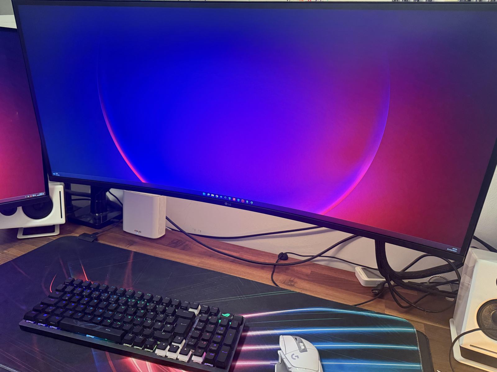LG 38GN950, 38 ultrawide HDR monitor