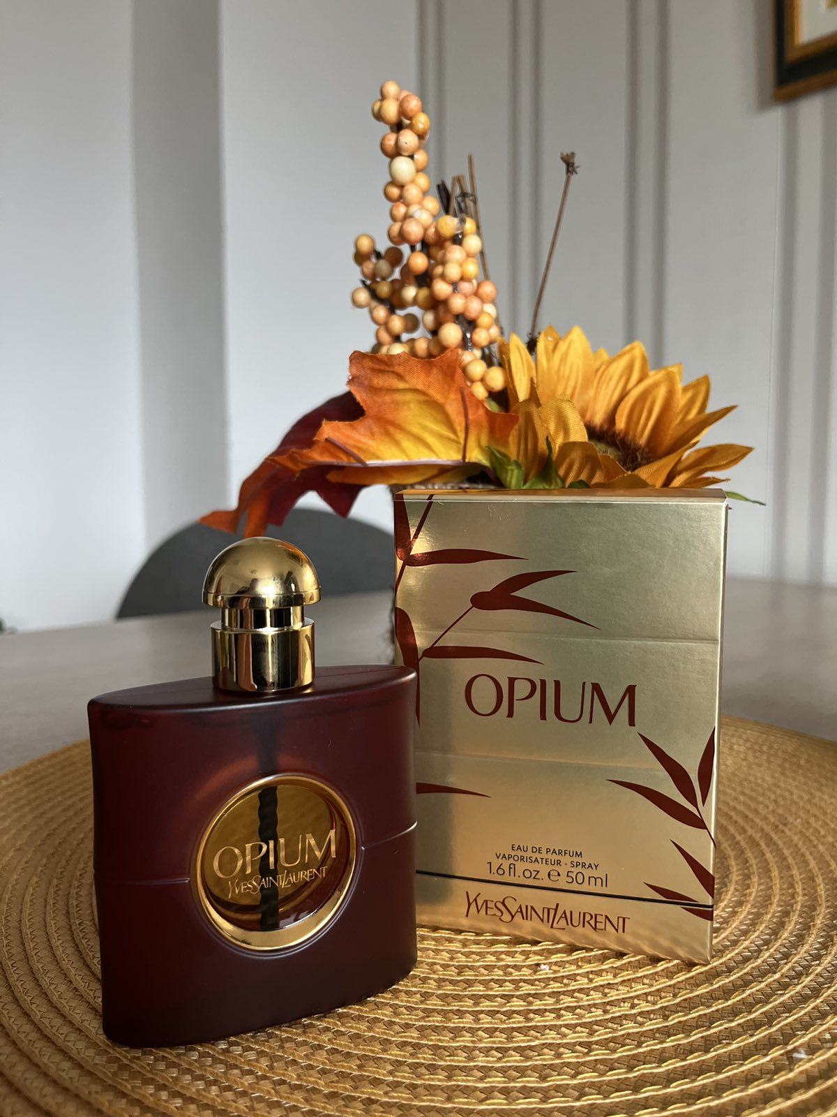 Prodam ženski parfum Opium od Yves Saint Laurent, 50 ml