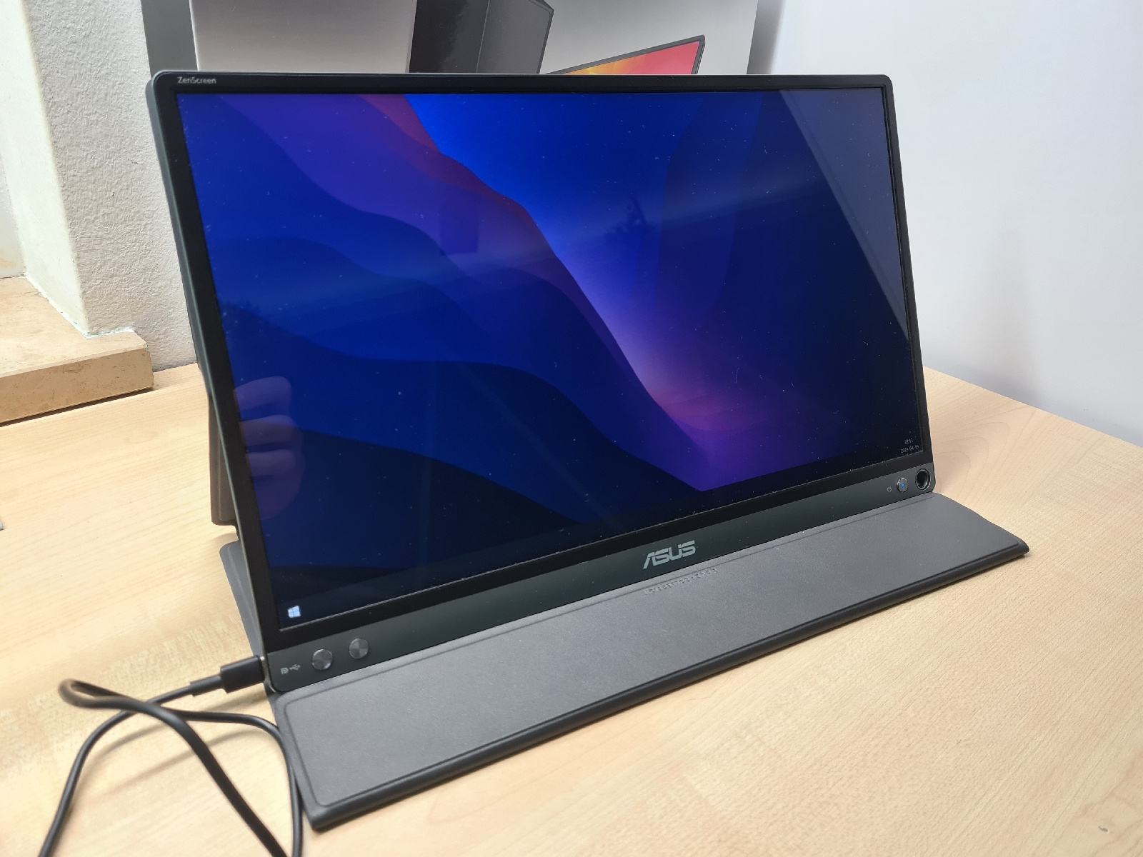 Prenosni monitor ASUS 15,6 1080p