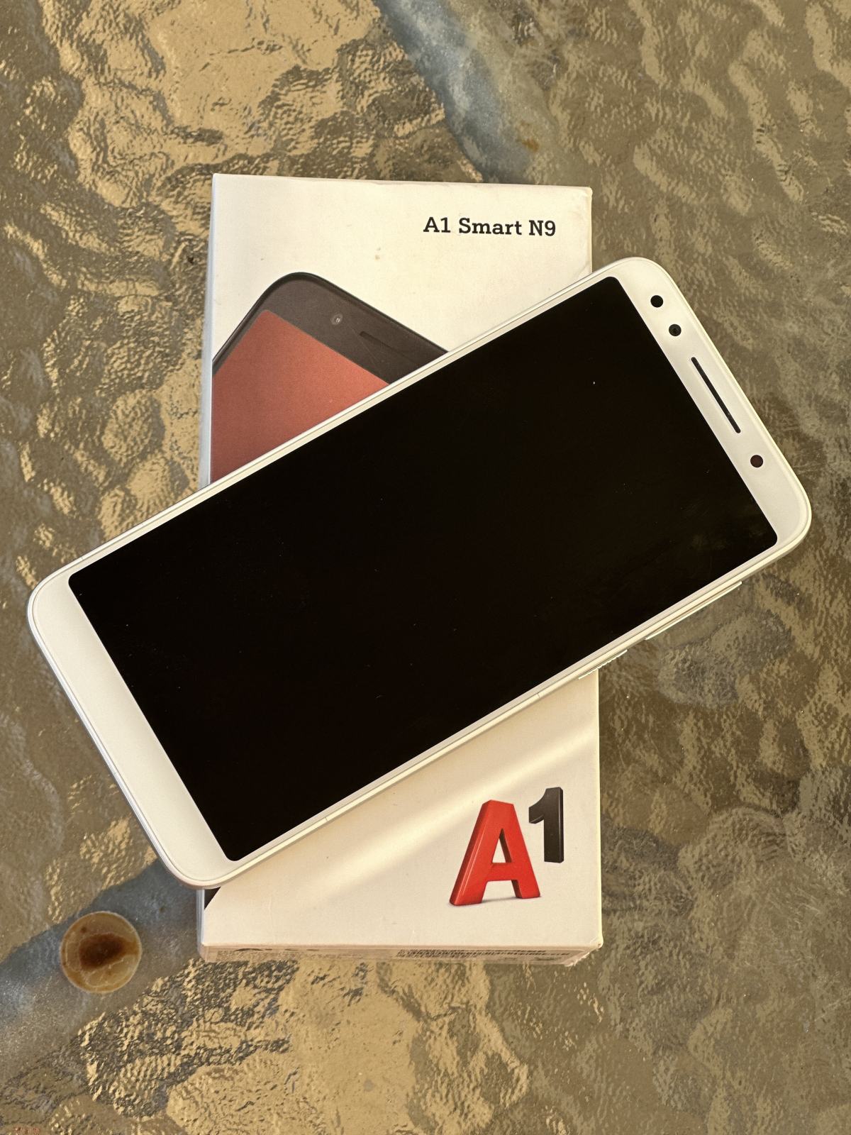 Mobilni telefon A1 smart N9