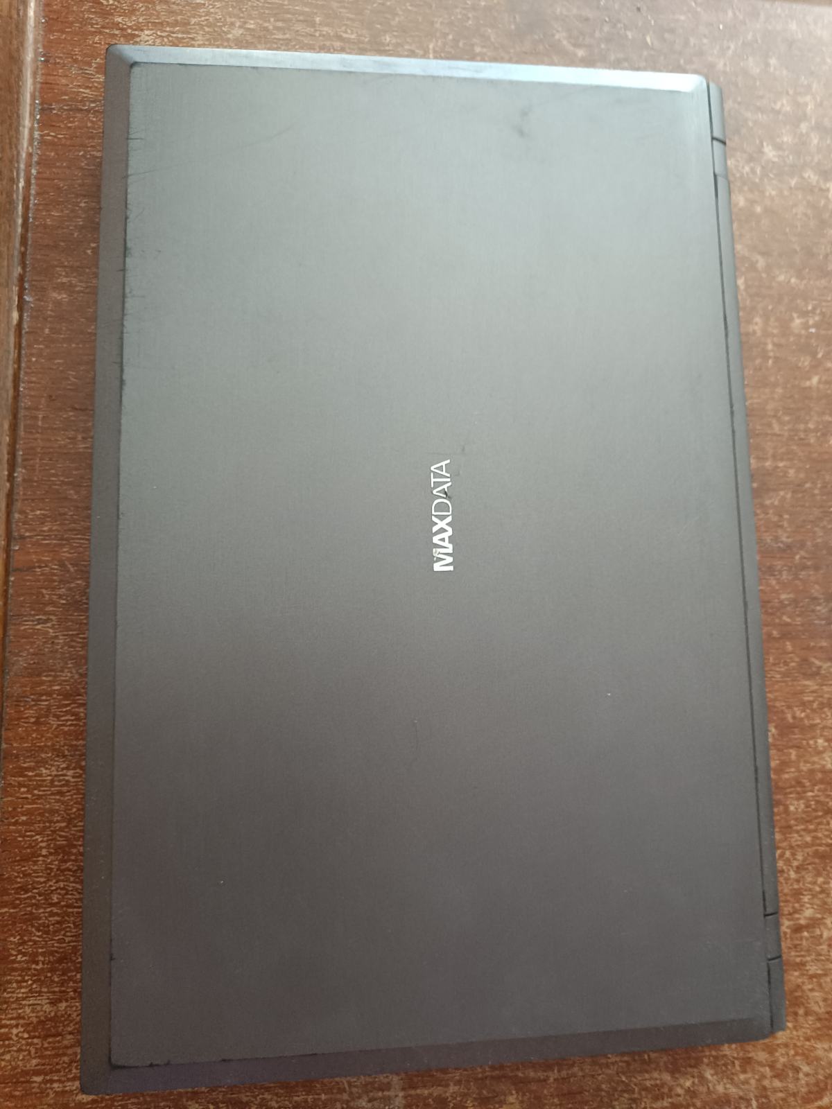MaxData Prenosni Računalnik/Laptop