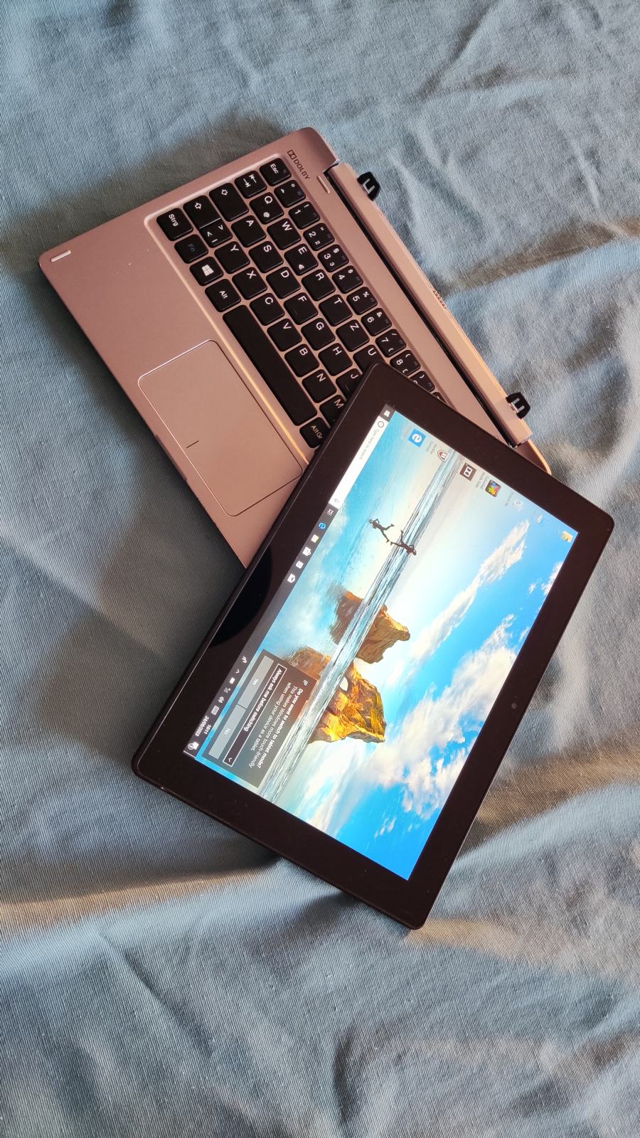 Medion prenosnik-tablica, 64gb ssd, touch, windows 10...