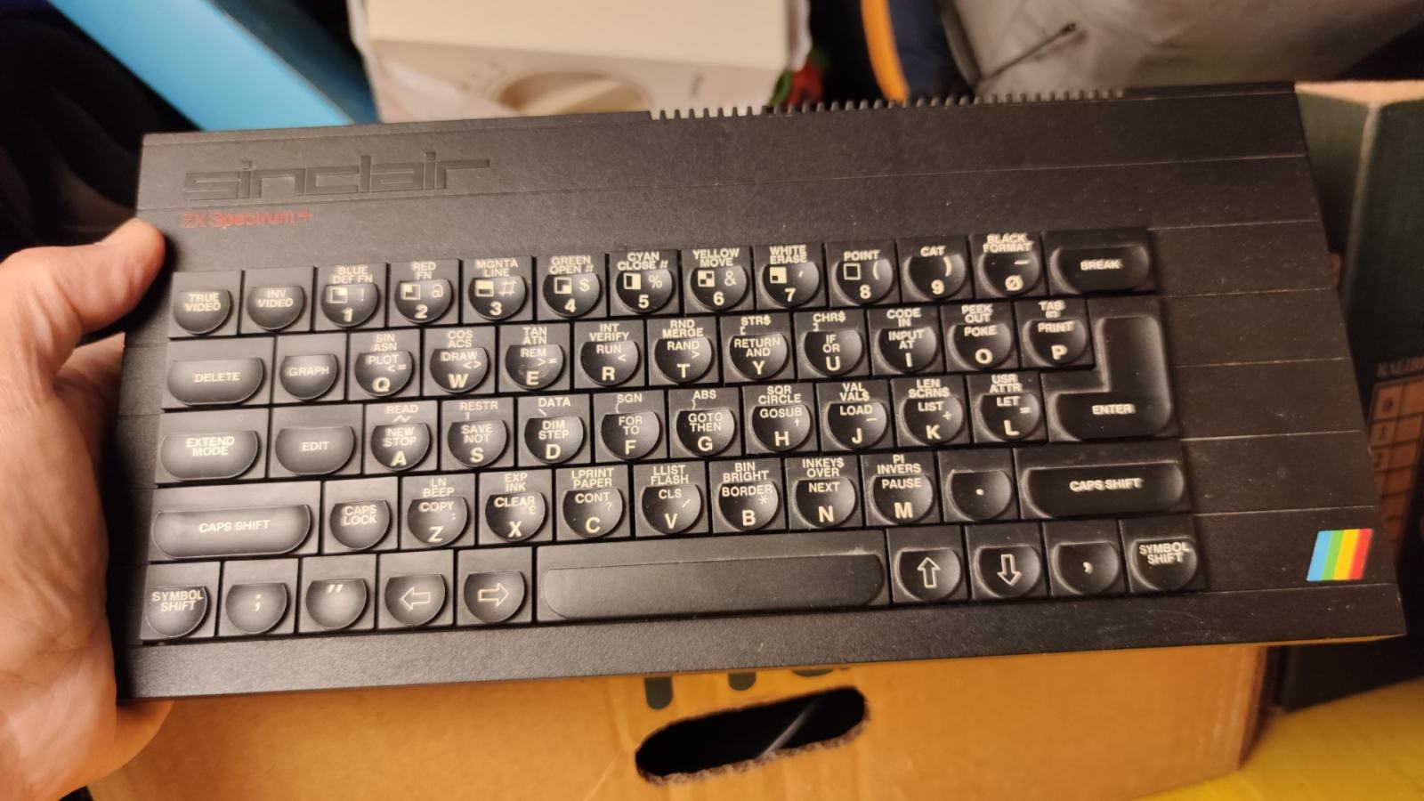 Prodam prenosni računalnik ZX Spectrum+ Sinclair