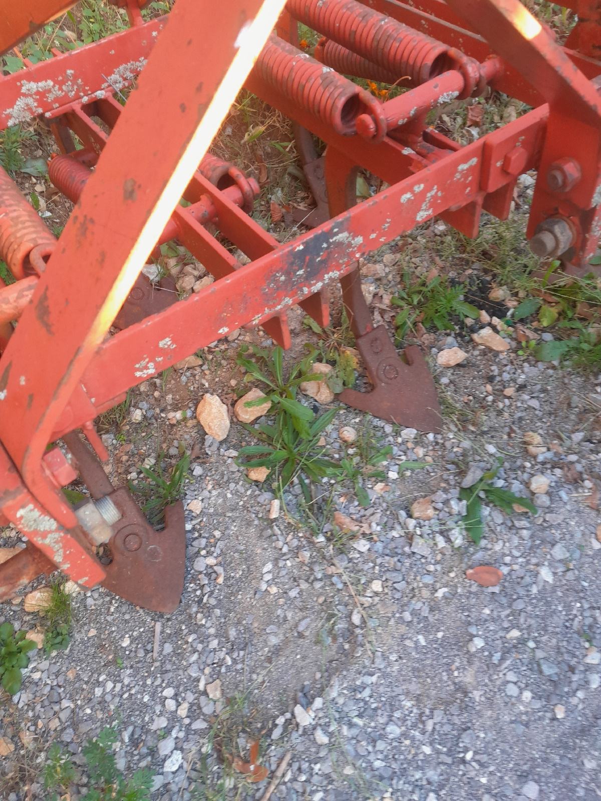 Prodam riper, podrahljač, plevač na vzmeti
