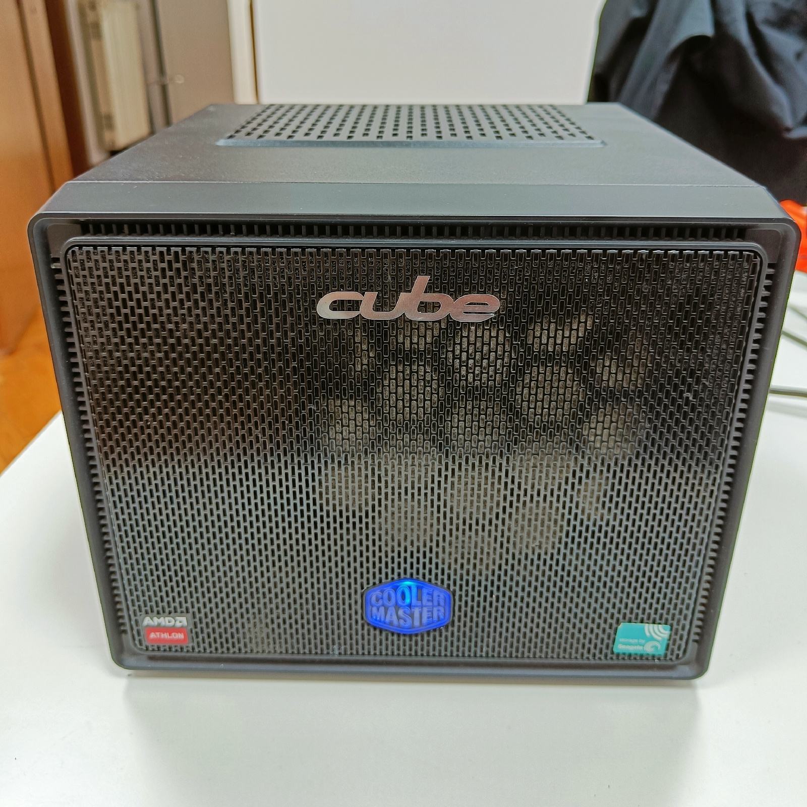 Cube PC namizni računalnik