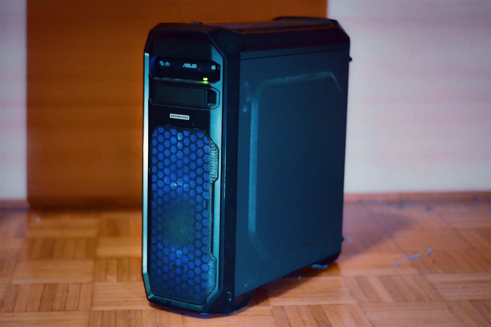 GAMING PC, AMD 8370E, 16GB RAM, GTX 960
