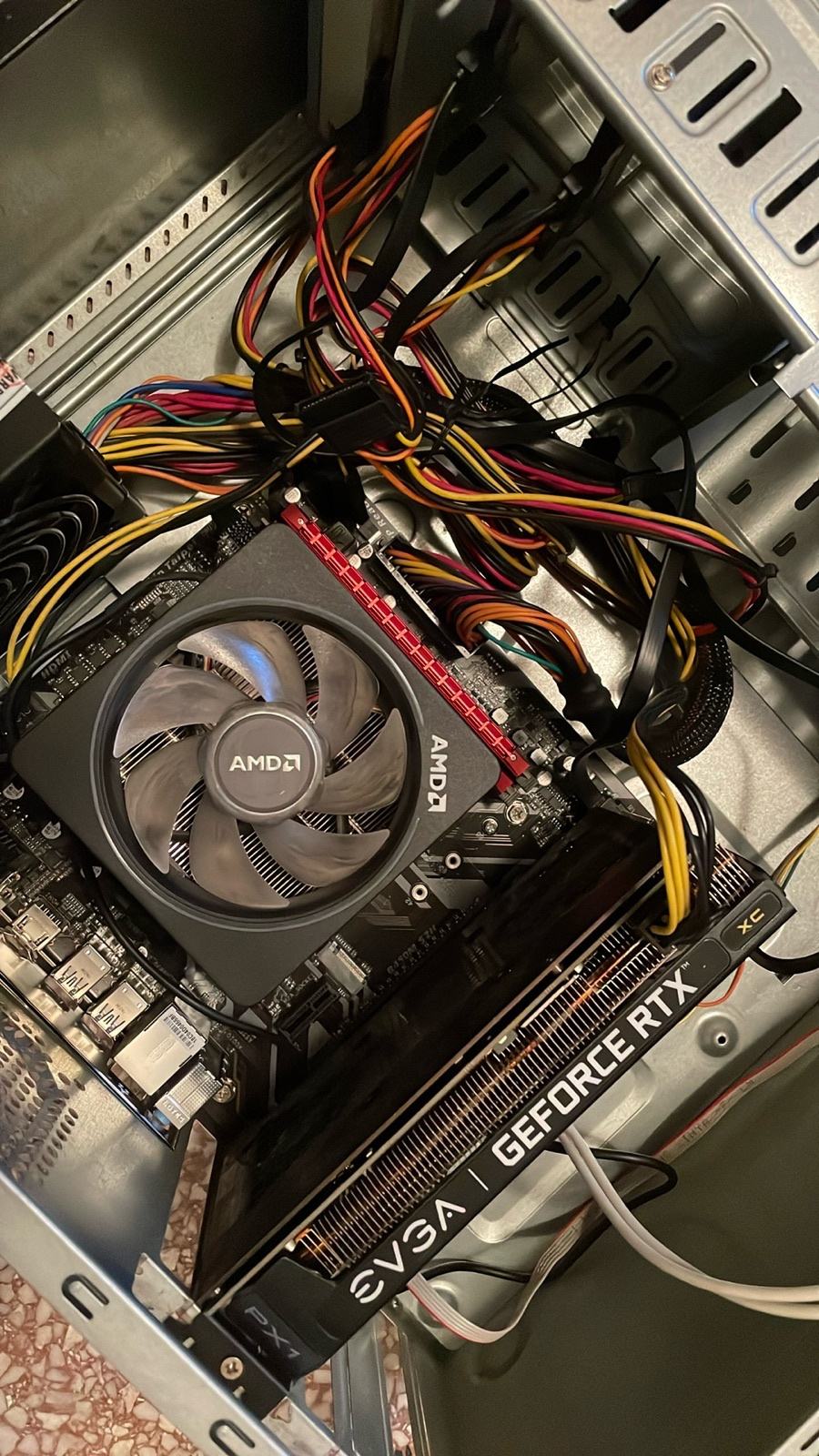 Gaming računalnik Ryzen 7 3700x 32GB RAM Nvidia geforce rtx 3060 ti