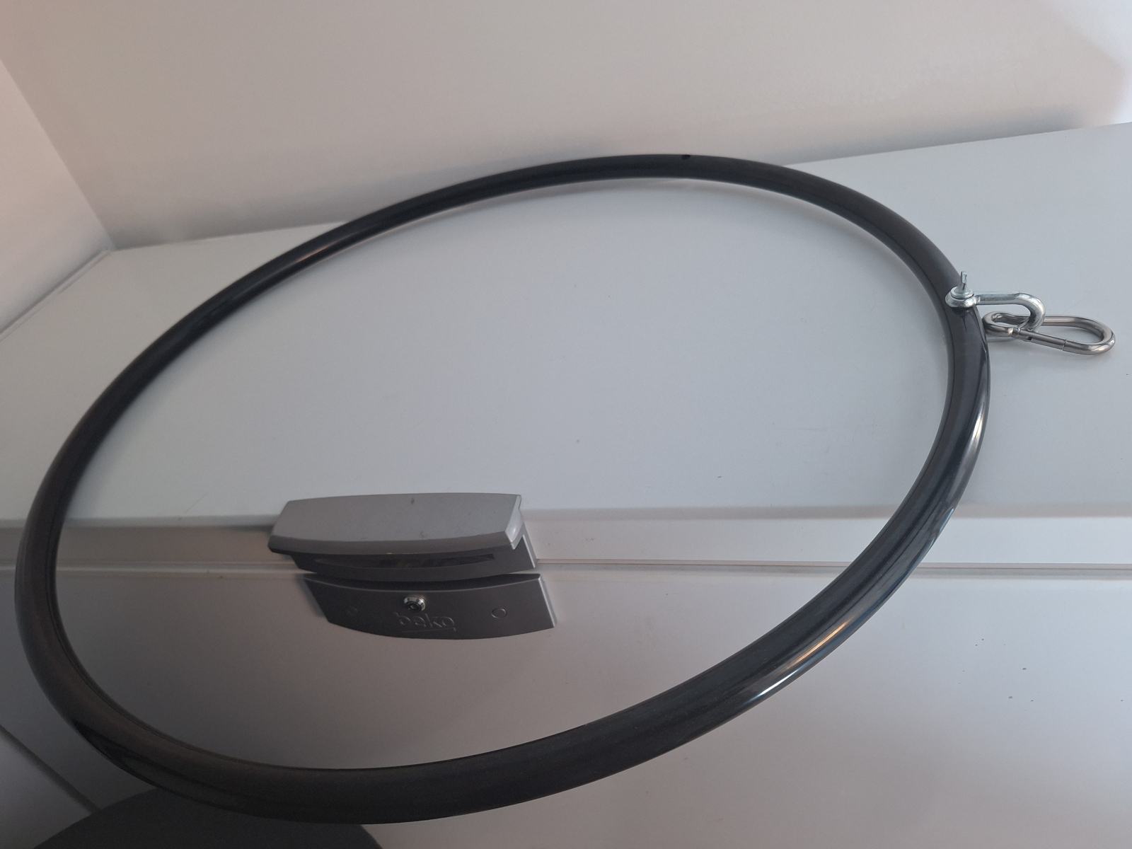 Aerial hoop in aerila svila